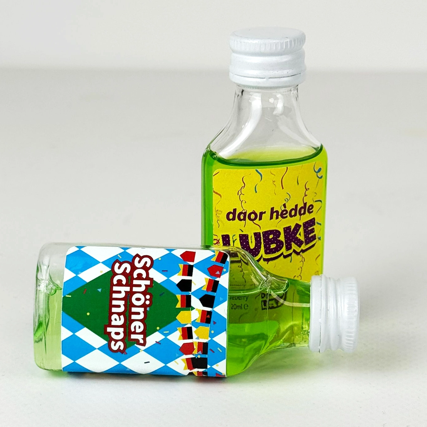 Oktoberfest shotjes met eigen etiket. Perfect voor je feest